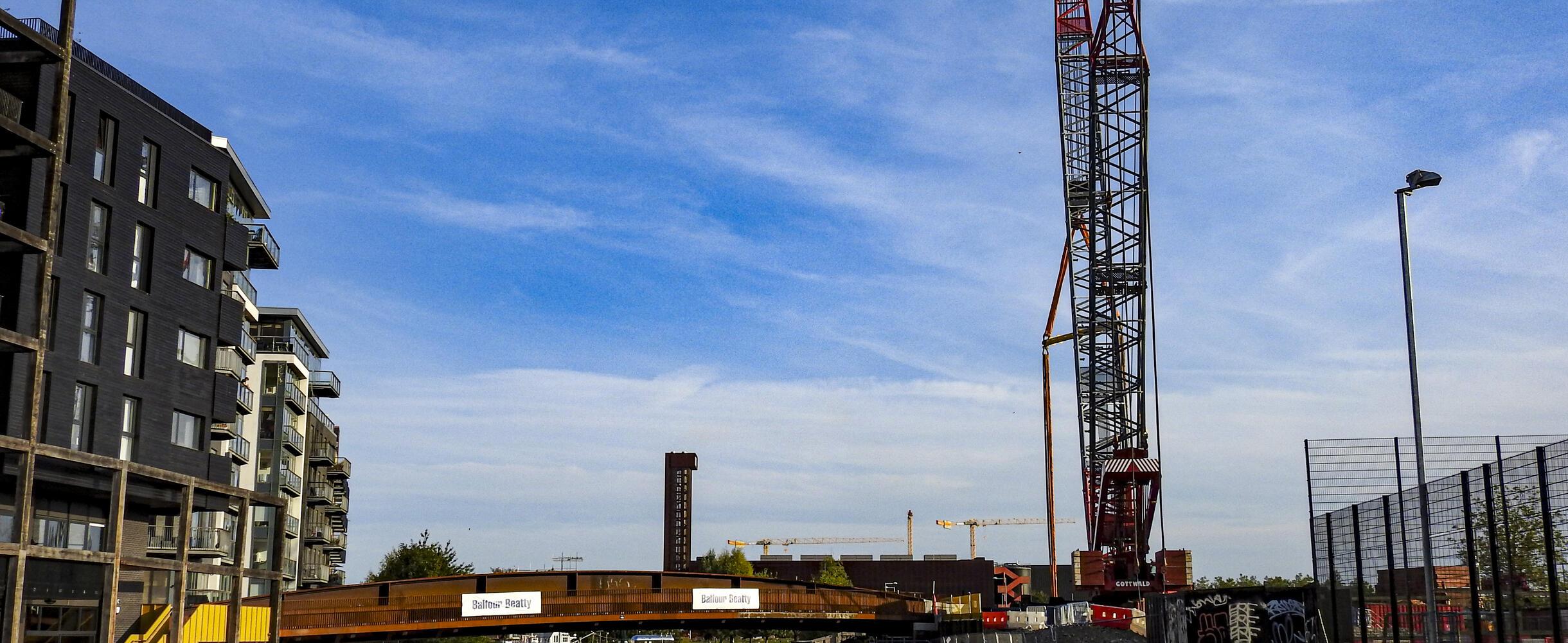 New Monier Road bridge installed to connect Hackney Wick & Fish Island ...
